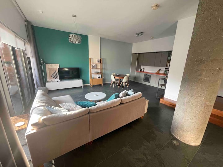97m² Apt - 2.5x Hotel Size, City Ctr (10% Off) - Liverpool