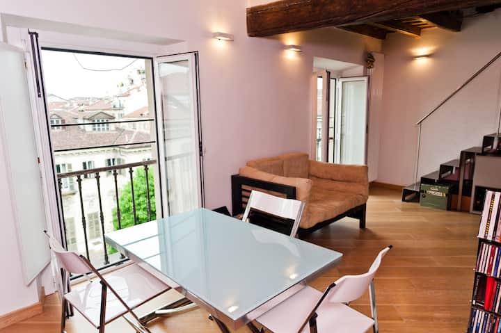 Graziosa Mansarda - Centro Torino - Turin