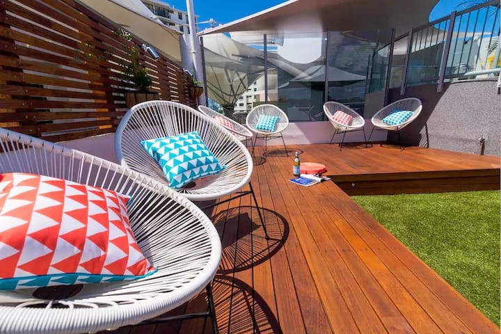 Beach Club Mooloolaba-rooftop 1 Bed Apartment - Mooloolaba