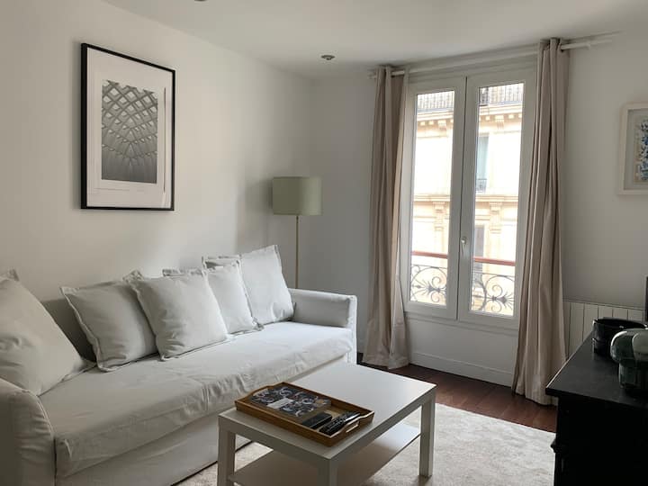 Beautiful Renovated Flat For 4 Persons - Porte de la Villette
