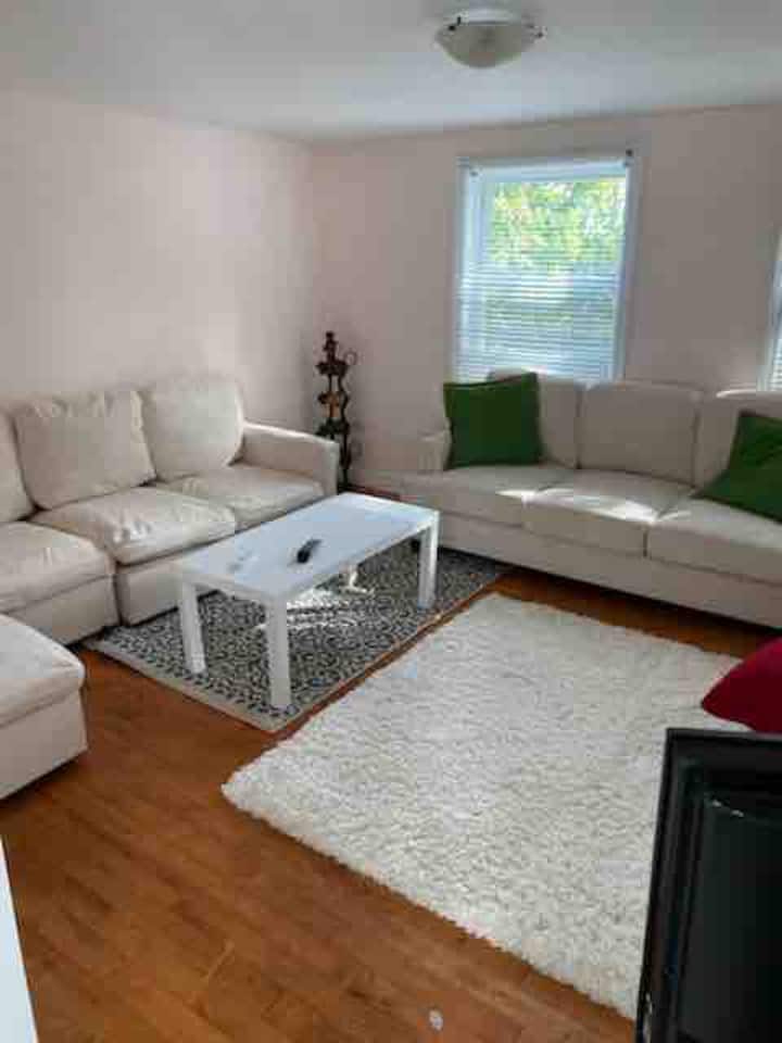 Large 3 Bdrm Apt Dwtn Hfx Near Waterfront - Halifax