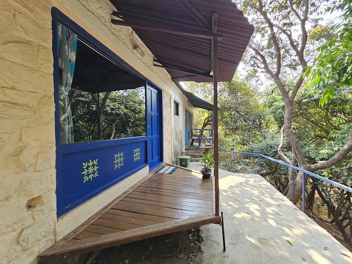 Nature Lodge 2 | Pool - Fast Wi-fi - Nature Trails - Lonavala