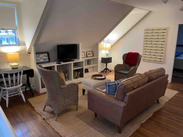 Sweet Suite In Walkable Historic Bedford Village - Bedford, NY