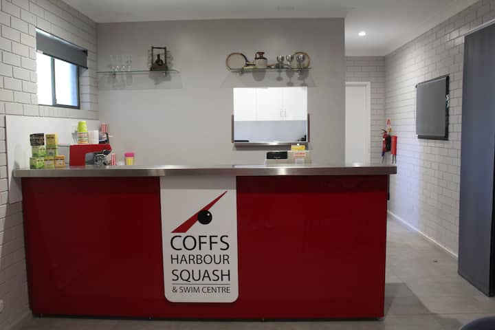 Private Room 2 & Pool - Coffs Harbour