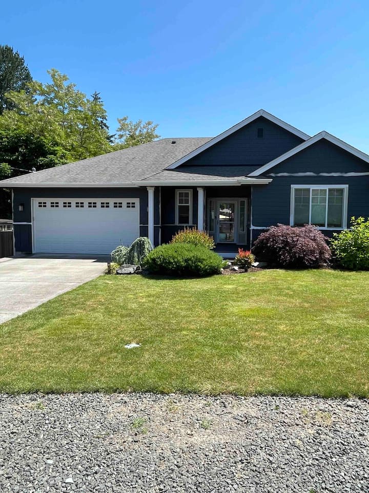 Beautiful & Comfortable Room Near Fairgrounds - Puyallup, WA