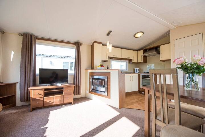 Juniper Chalet By The Cotswolds - Wiltshire