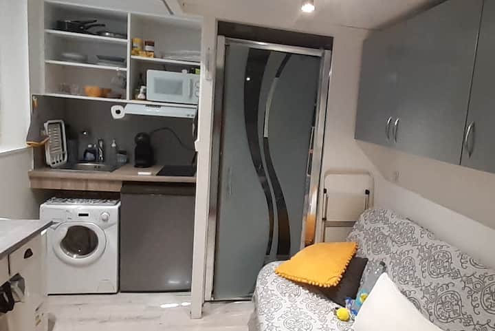 Cannes Suquet Petite Studette Confort 9 M2 - Cannes