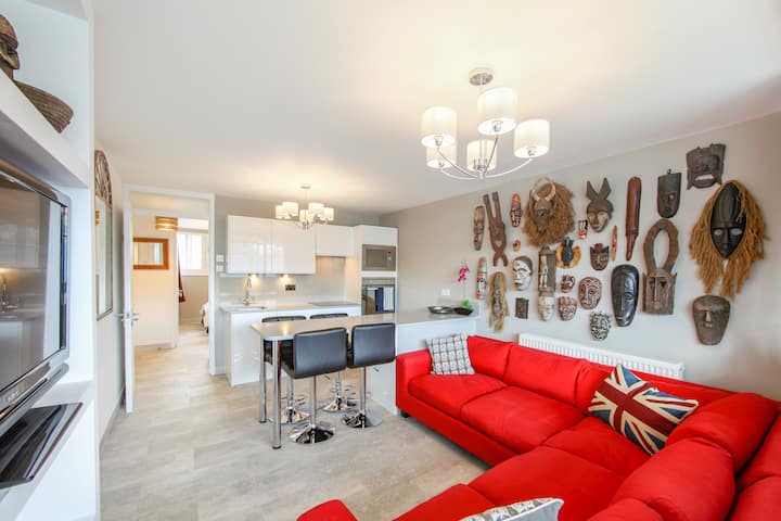 Central 2 Bed & 2 Bath Whitechapel  Banglatown E1. - Central London