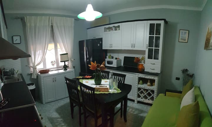 Erka's & Kd's Apartment : Feels Like Your Home - 地拉那