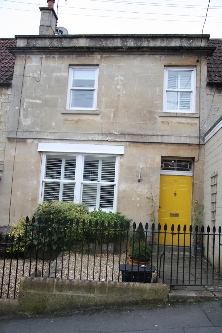 Modernised Victorian House In Cotswold Village - Castle Combe
