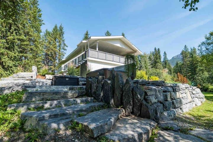 Golden Creekside Place- Private Hot Tub - Golden