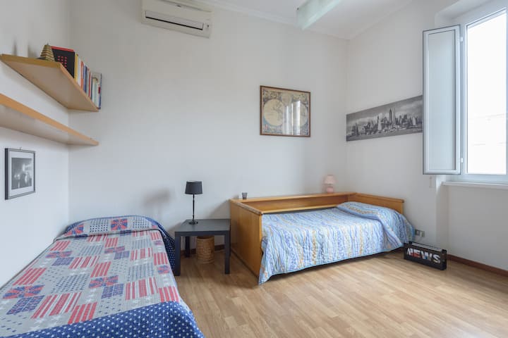 Max's Home - Vatican