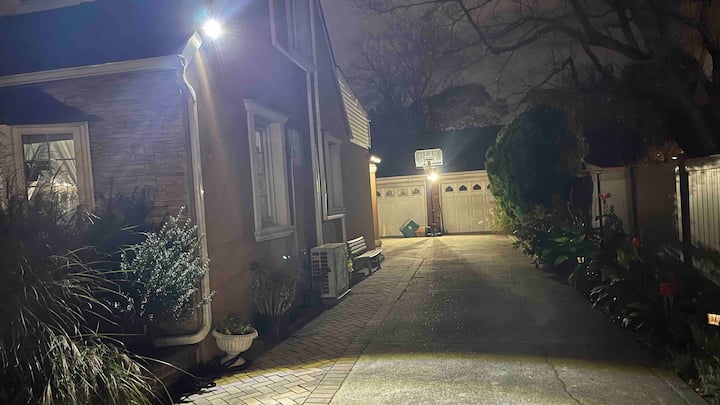 Beautiful Two Bedroom Apartment In Baldwin - Freeport, NY