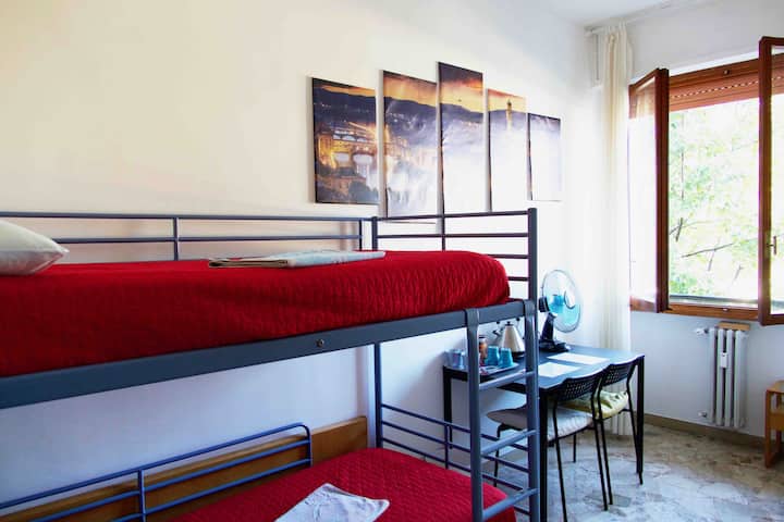 Cozy Luminous Room Near City Center - Fiesole