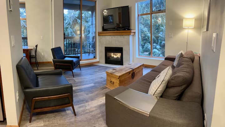 2 Bed / 2 Bath Townhouse With Pool & Hot Tub! - Whistler Blackcomb
