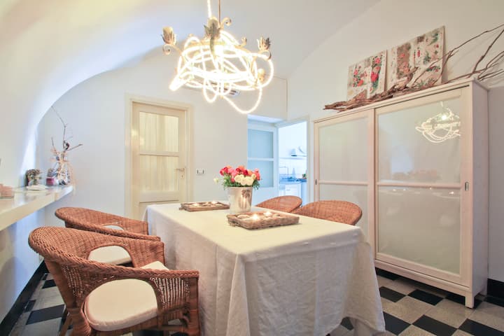Typical Cosy Flat 50 M From The Sea - Finale Ligure