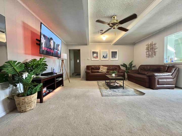Charming Home, 10 Min From Downtown Dallas - Dallas, TX