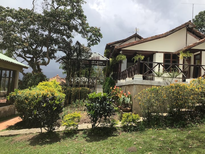 Habitación Sencilla Finca Fusa - Fusagasugá