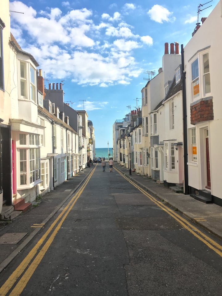 Great Location - 100m From The Sea! - Brighton