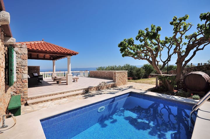 Rural Villa With Pool And Sea View - Bol