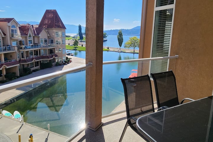 Lake Front Oasis - Kelowna