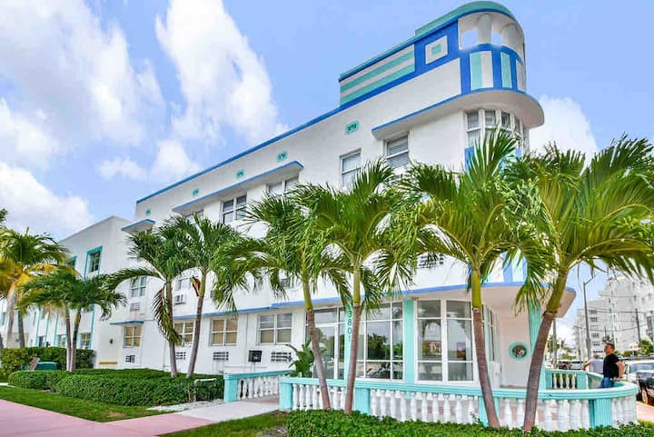 Miami Beach Cozy Studio Walk To Beach - Miami Beach, FL