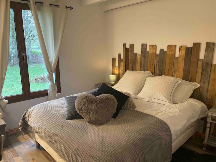 Charmante Maison Et Grand Jardin Clos Et Arboré - Saint-Fargeau