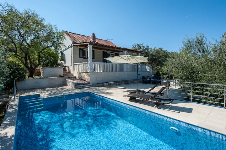 Sutivan: Dom S Pogledom  Na More U Masliniku - Croatie