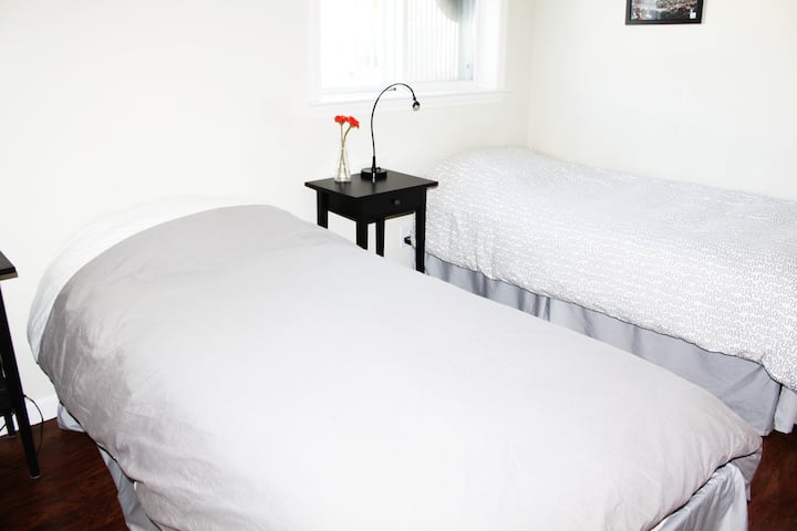 2br/1ba Modern W $25/day Parking Option Cars <17ft - UCSF, South San Francisco