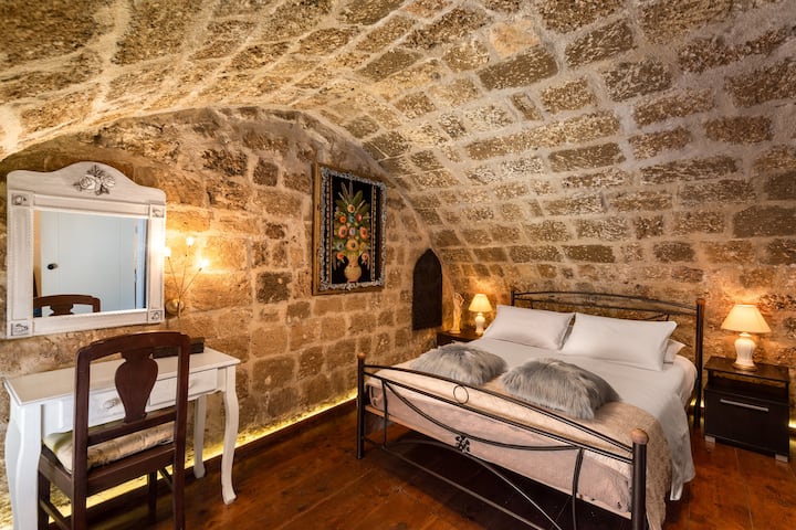 Ilios House in Rhodes Old Town! - Houses for Rent in Rhodes, Egeo ...