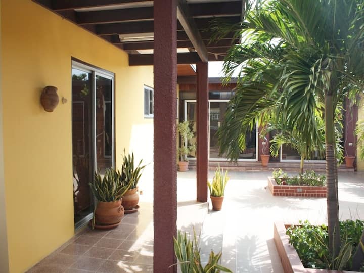Balashi Aruba Apartment - Aruba