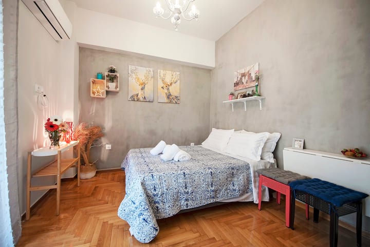 Walk To The Acropolis Romantic Apartment - Atenas