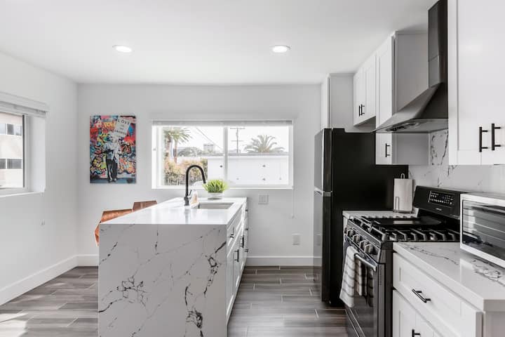 Urban 1br Gem - Chic & Cozy Retreat - Old Town Park, San Diego