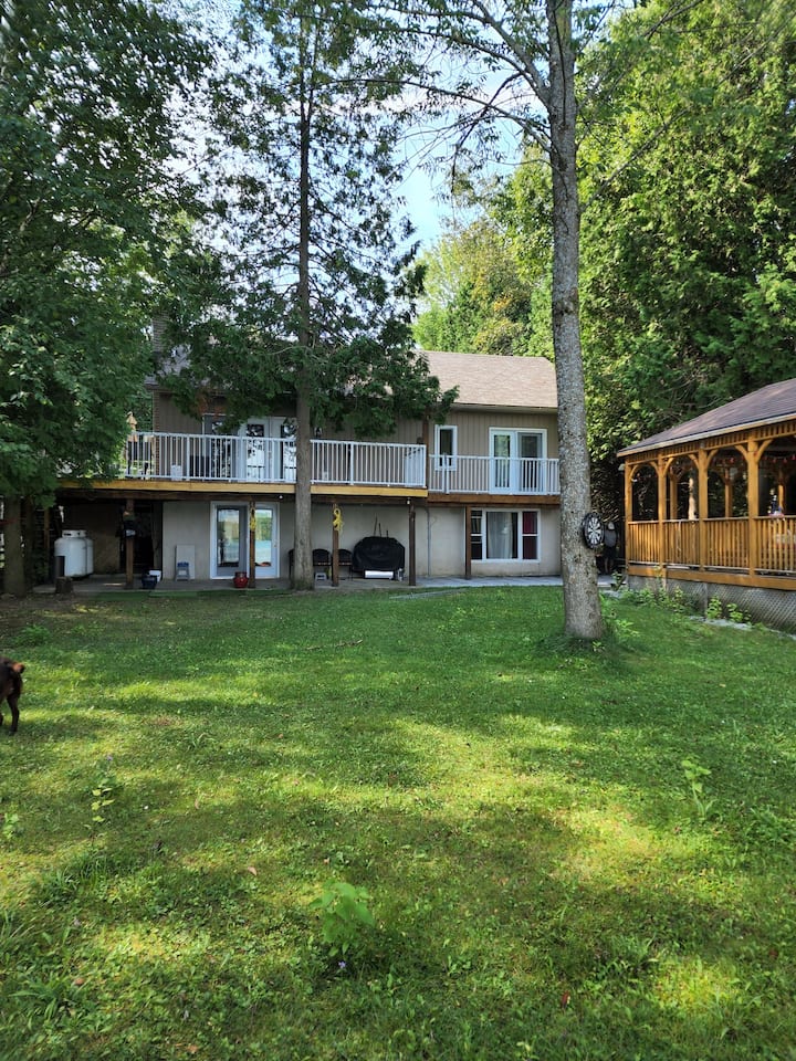Waterfront Cottage Near Georgian Bluffs. - Owen Sound
