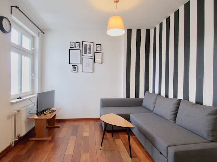 St. Pauli 4 - Hamburg Airport (HAM)