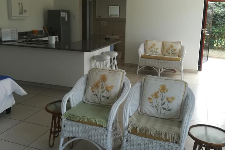 Studio Flat Pet Friendly Ballito - Dolphin Coast