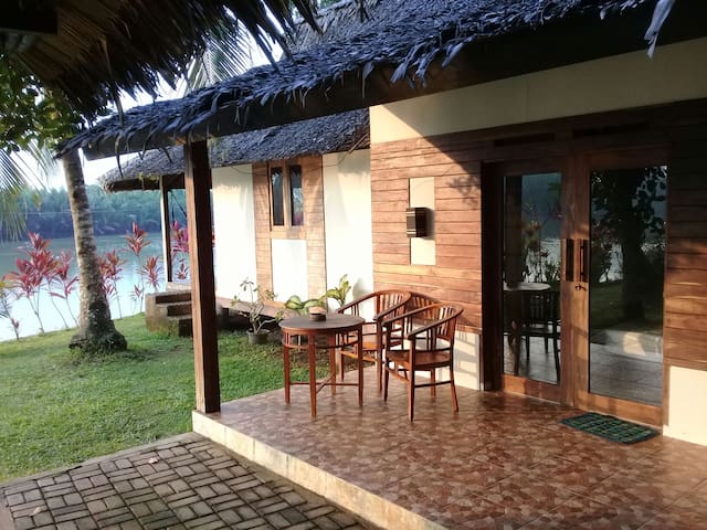 Family bungalow at Villa Dahon in Batu Karas 【 OFFICIAL 】 Hut in ...