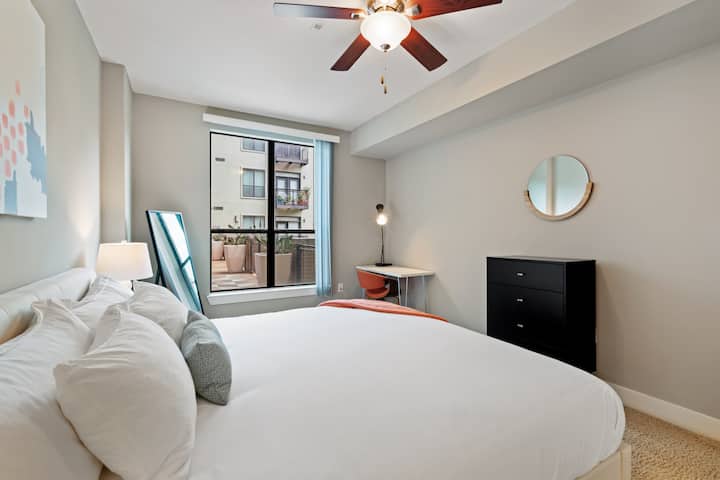 Kasa | Family Friendly 2bd + Pool Access | Plano - The Colony, TX