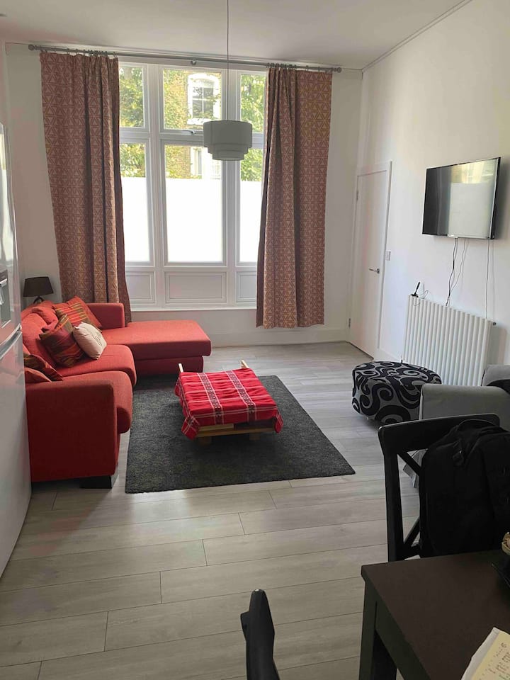 Our Haven! 2 Bed Unit With Parking, Patio & Garden - Londres