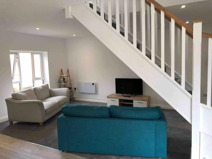 Private Cotswold Annex - Quiet, Rural And Spacious - Gloucestershire