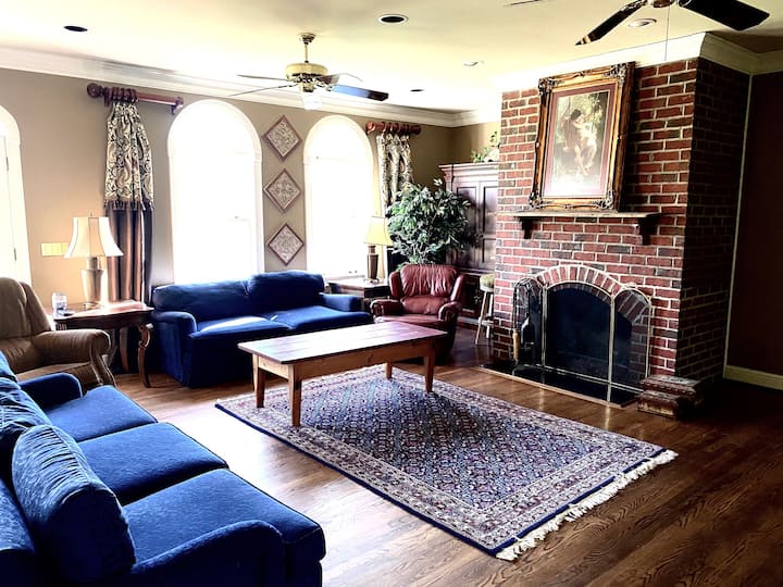The Estate - Lebanon, TN