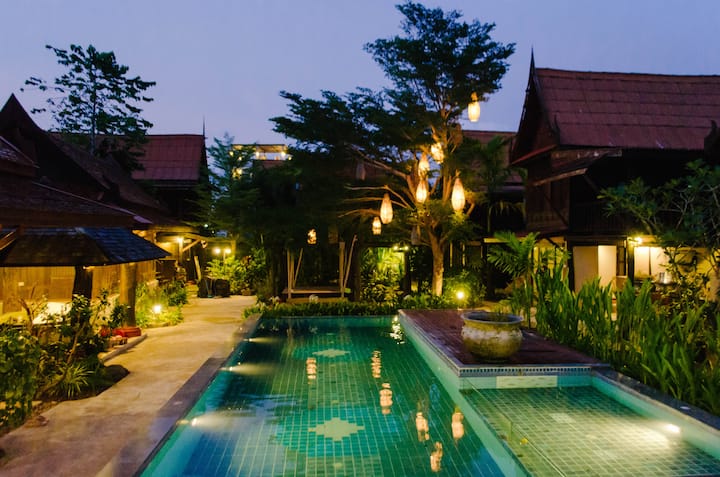 Sunny Traditional Spacious Pool Villa +Terrace V4 - Phuket