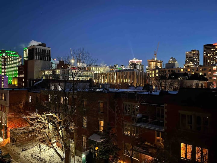 Downtown Cozy 2-bedroom Condo / Condo De 2-chambre - Montreal
