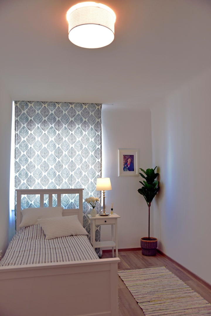 Room For 1 Or 2 Guests. Next To Subway&tram - Viena