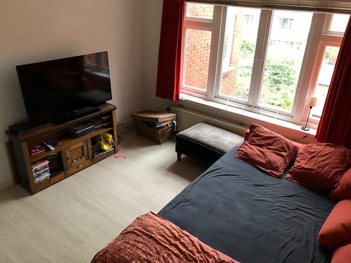 Lekker Slapen In Stadswoning, Kamer Libros - Groningen