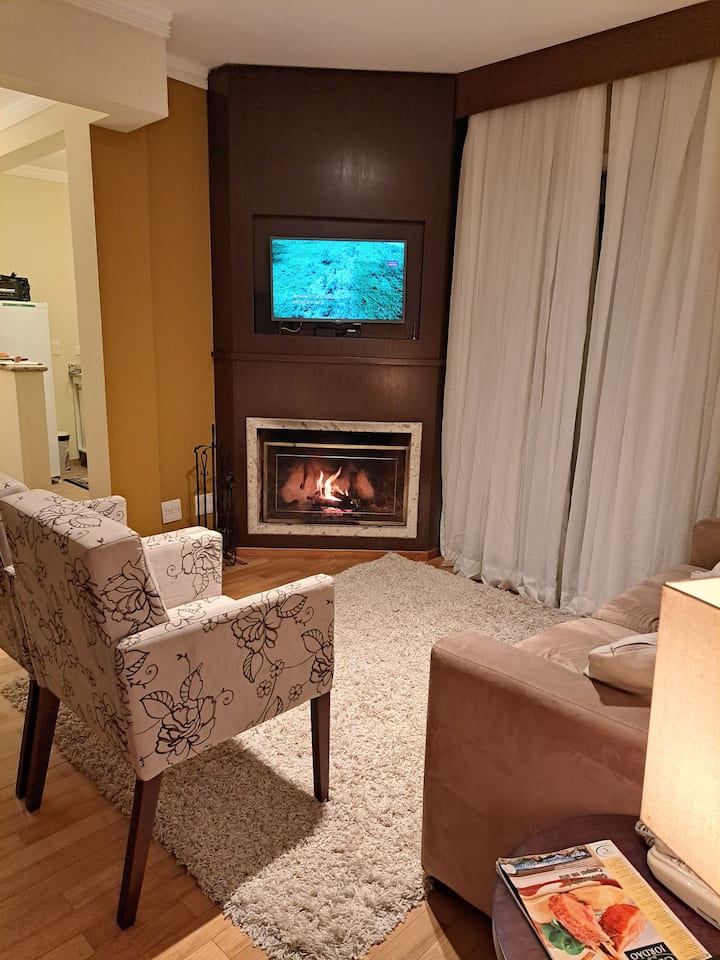 Duplex Maravilhoso Com 3 Suítes  E Banheira - Campos do Jordão