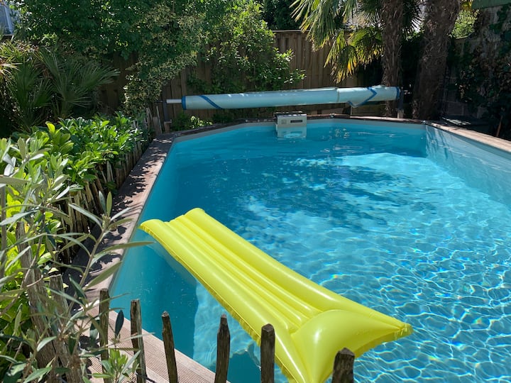 Agréable Maison De Centre Ville Avec Piscine - La Rochelle