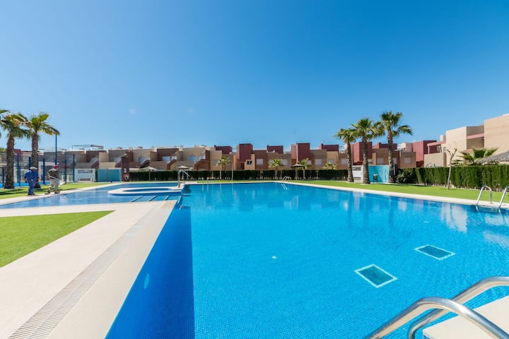 Superfin Marklägenhet I Populära Varudi Komplexet - Torrevieja