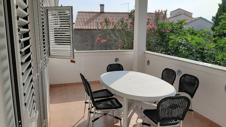 Novalja Center- Apartment Dado (4+2) - Novalja
