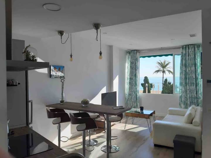 Precioso Apartamento En Primera Línea Mar. Altea - Altea